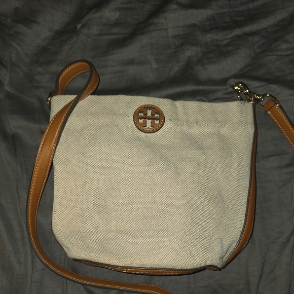 Tory Burch | Bags | Tory Burch Blake Canvas Bucket Bag | Poshmark